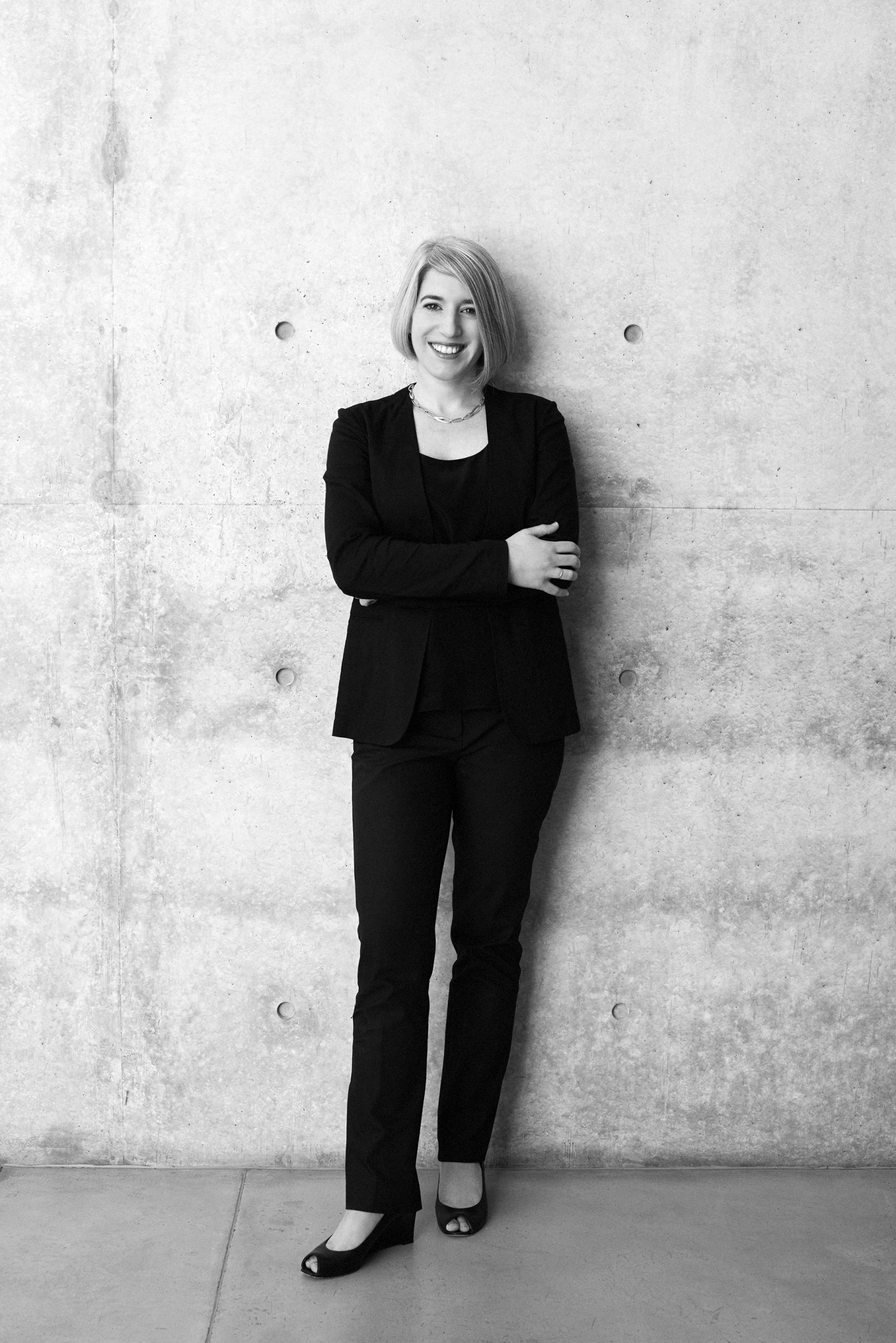 Cara Starke featured in W magazine – GOOD ART NEWS